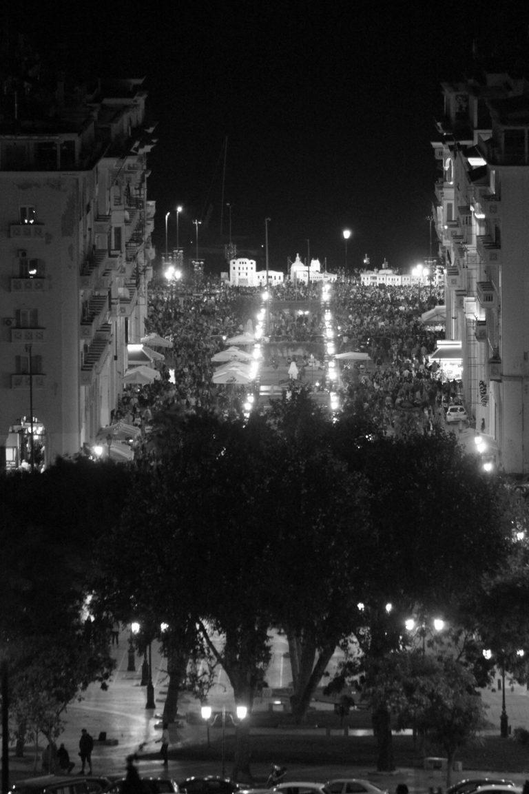 Αυτή η νύχτα μένει… | Parallaxi Magazine