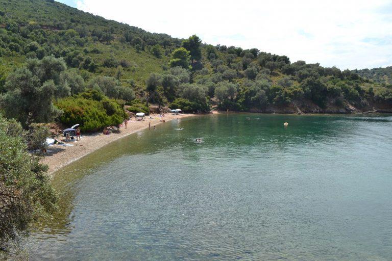 Η αόρατη παραλία του Πηλίου ξεχειλίζει ομορφιά | Parallaxi Magazine