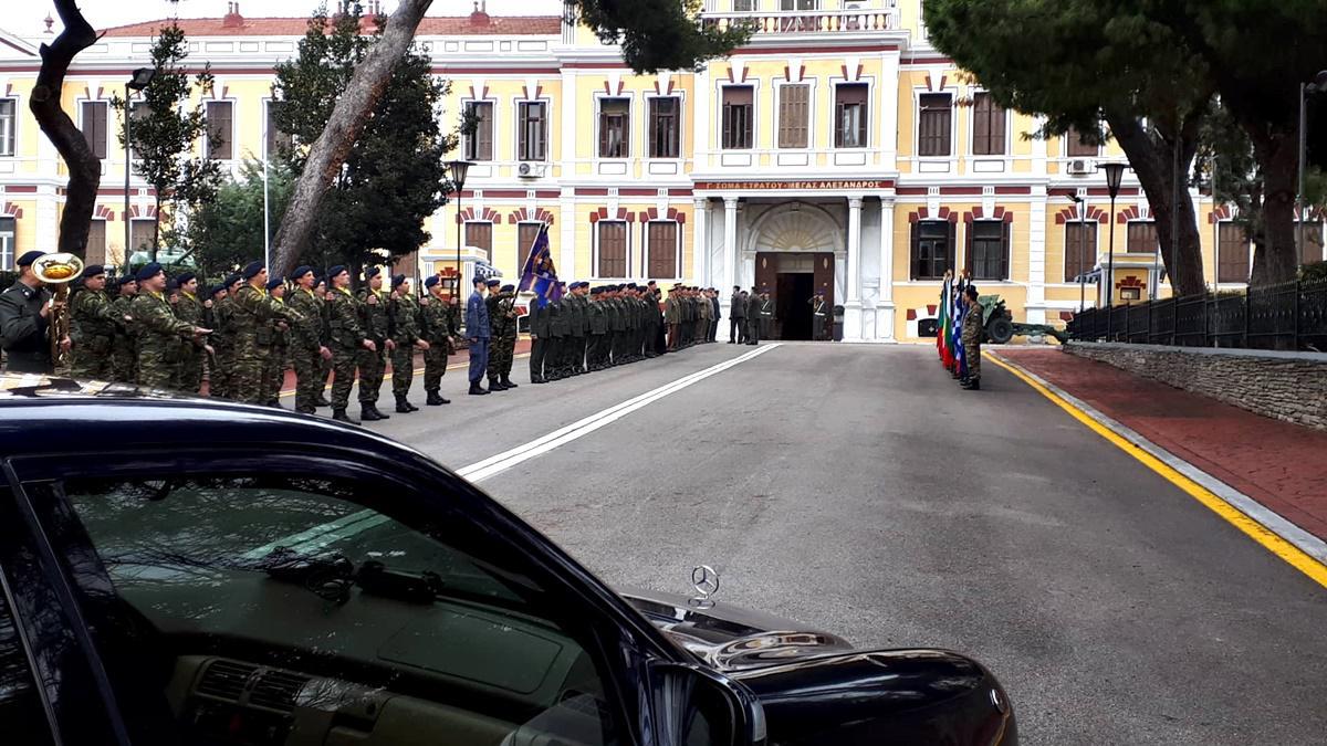 EIKONΕΣ: Ανεπίσημη πρώτη επίσκεψη του νέου διοικητή στο Γ’ ΣΩΜΑ ΣΤΡΑΤΟΥ ...