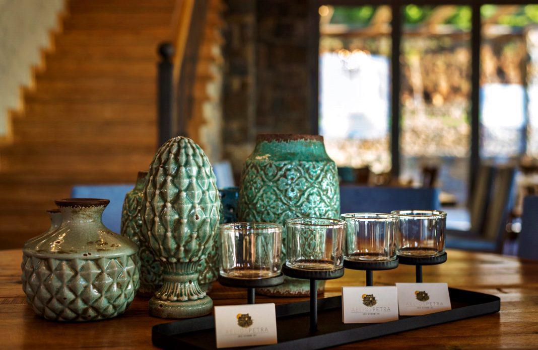 Το απόλυτο forest bar-restaurant με τη Θεσσαλονίκη πιάτο! | Parallaxi ...