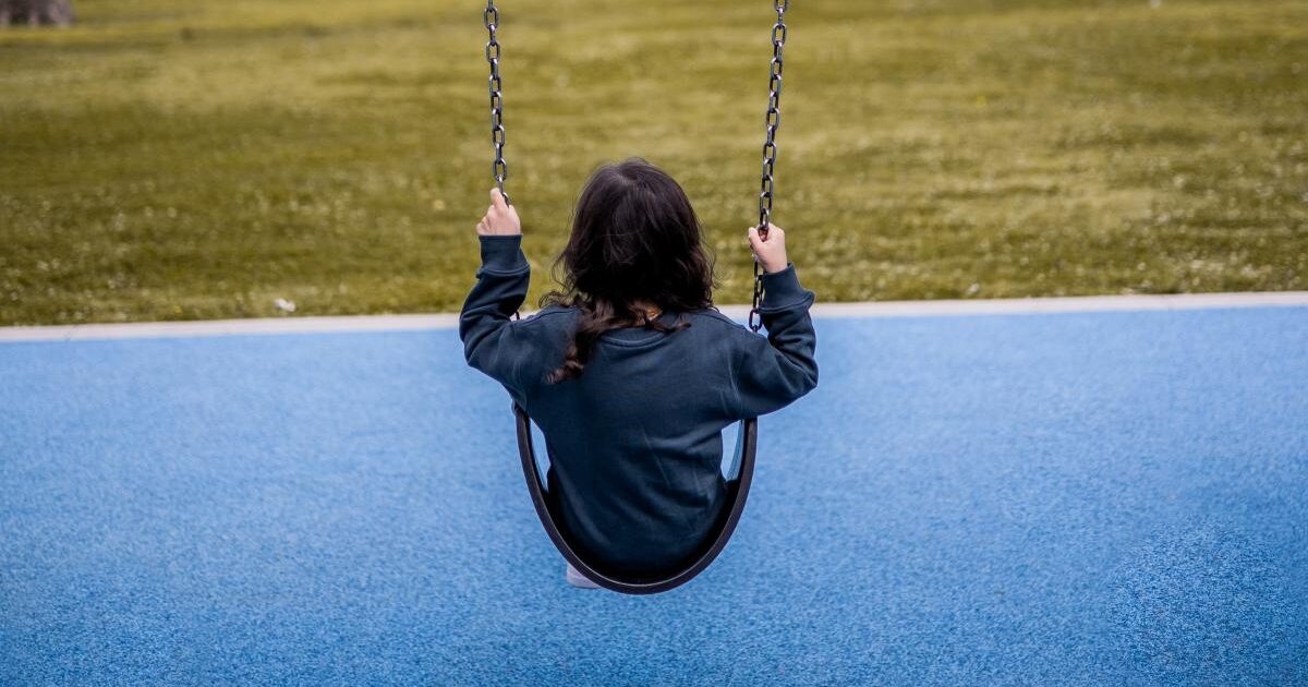 Ηλιούπολη: Άρπαξε 6χρονο κοριτσάκι από τα μαλλιά σε παιδική χαρά ...