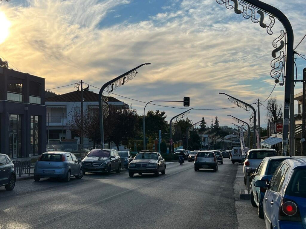 Πεύκα: Μία πόλη μέσα στην πόλη | Parallaxi Magazine