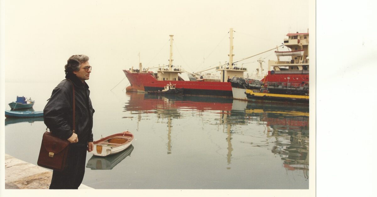 Η διηγήσιμη ζωή του Χρίστου Ζαφείρη | Parallaxi Magazine