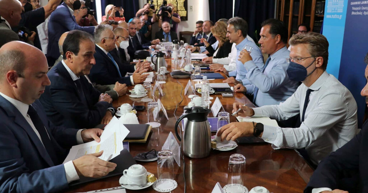 Πρόεδρος ΙΣΘ: 20.000 νέοι Έλληνες γιατροί εργάζονται στο εξωτερικό ...