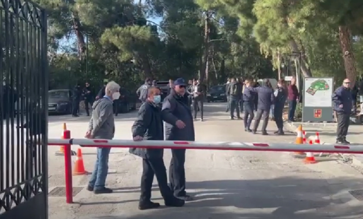 Κολλέγιο Αθηνών: Οι δύο ανακοινώσεις για το περιστατικό με τους ...
