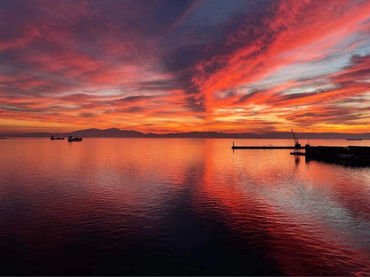 Ήταν το χθεσινό το καλύτερο ηλιοβασίλεμα του χρόνου; | Parallaxi Magazine