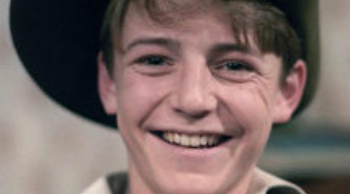 Πέθανε ο Lee Whitlock, ηθοποιός των «Grange Hill» και «Sweeney Todd ...