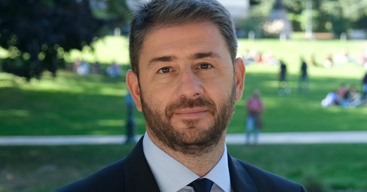 Λίγα λόγια και σταράτα | Parallaxi Magazine