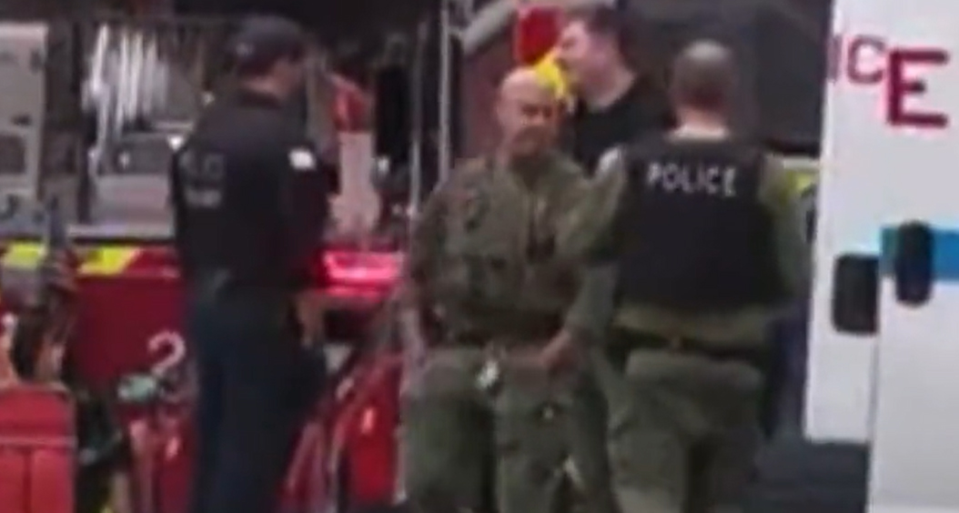 Σικάγο: Με καραμπίνα εισέβαλε στον πύργο του Τραμπ | Parallaxi Magazine