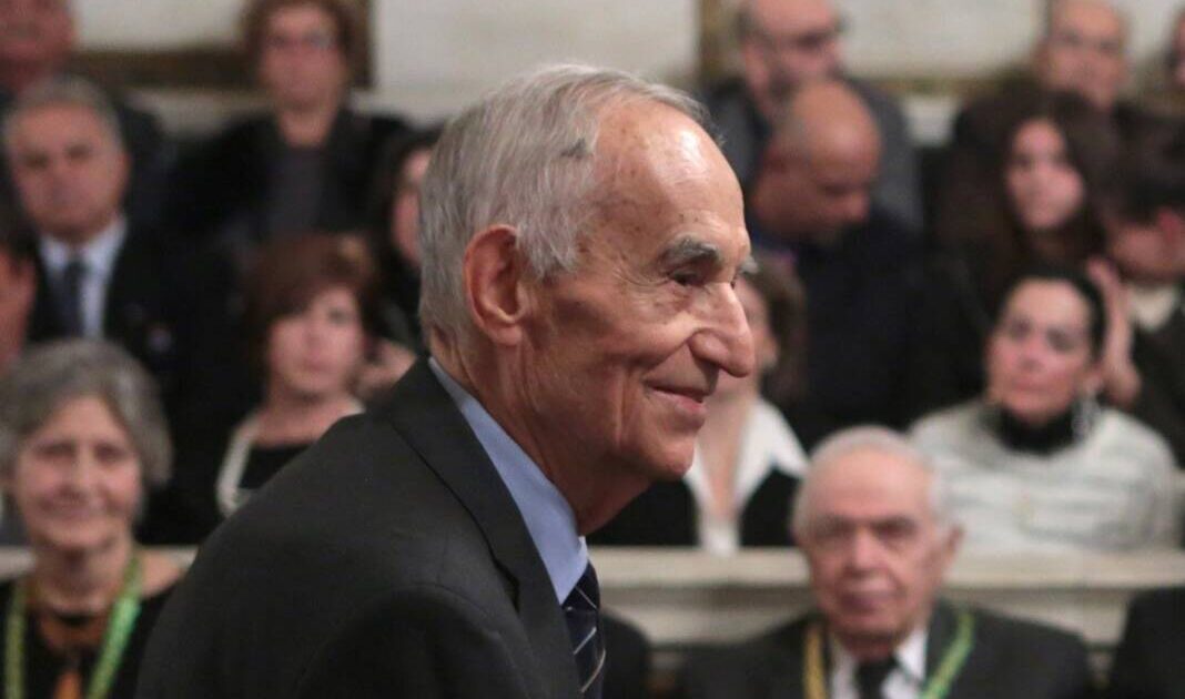 Έφυγε από την ζωή ο μεγάλος Έλληνας γιατρός Βασίλης Γολεμάτης ...
