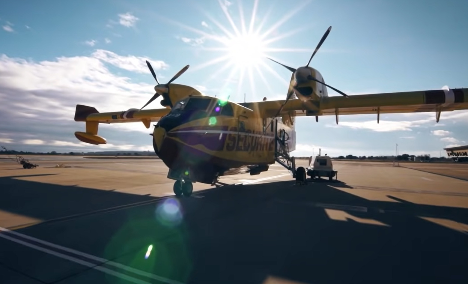 Τα υπερσύγχρονα Canadair CL-515 επιχειρούν και νύχτα – Γιατί η Ελλάδα ...