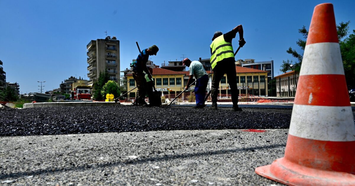 Θεσσαλονίκη: Εργασίες ασφαλτόστρωσης σε τμήματα των οδών Αγ. Δημητρίου ...