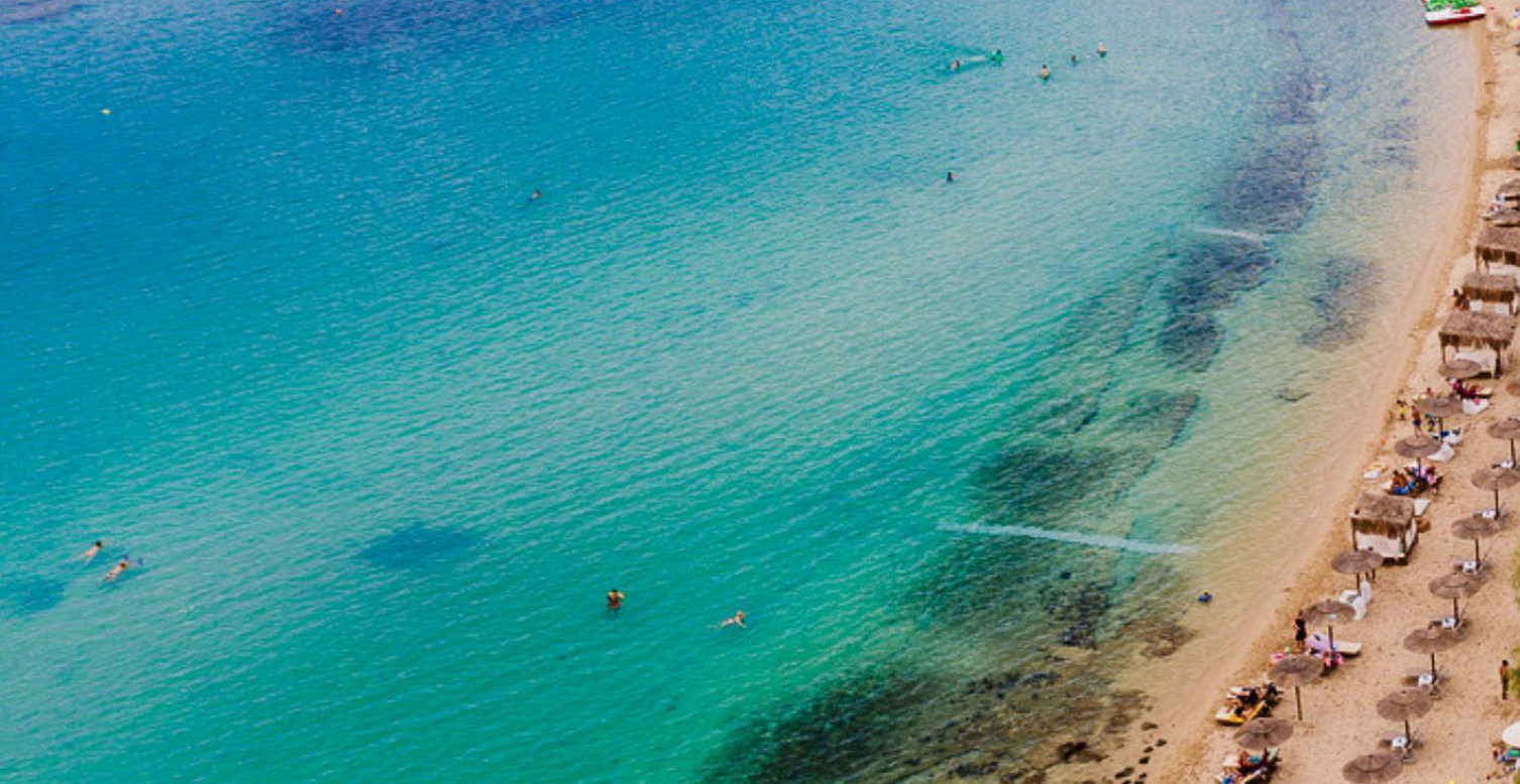 ΧΑΛΚΙΔΙΚΗ: Απαγόρευσαν σε οικογένεια να ταΐσουν το μωρό της σε παραλία ...
