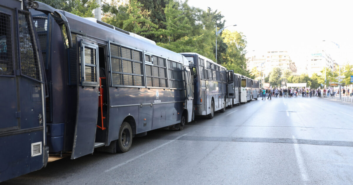 Οδηγός επιβίωσης για το πρώτο σαββατοκύριακο της 87ης ΔΕΘ | Parallaxi ...