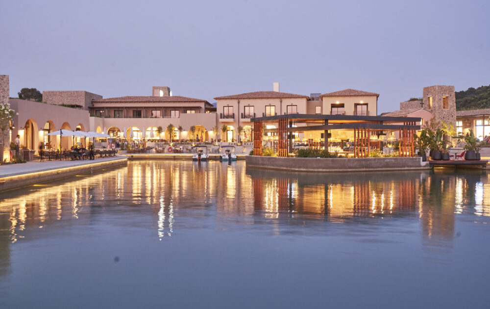 Costa Navarino: Στην πιο μαγική πολιτεία της Πελοποννήσου! | Parallaxi ...