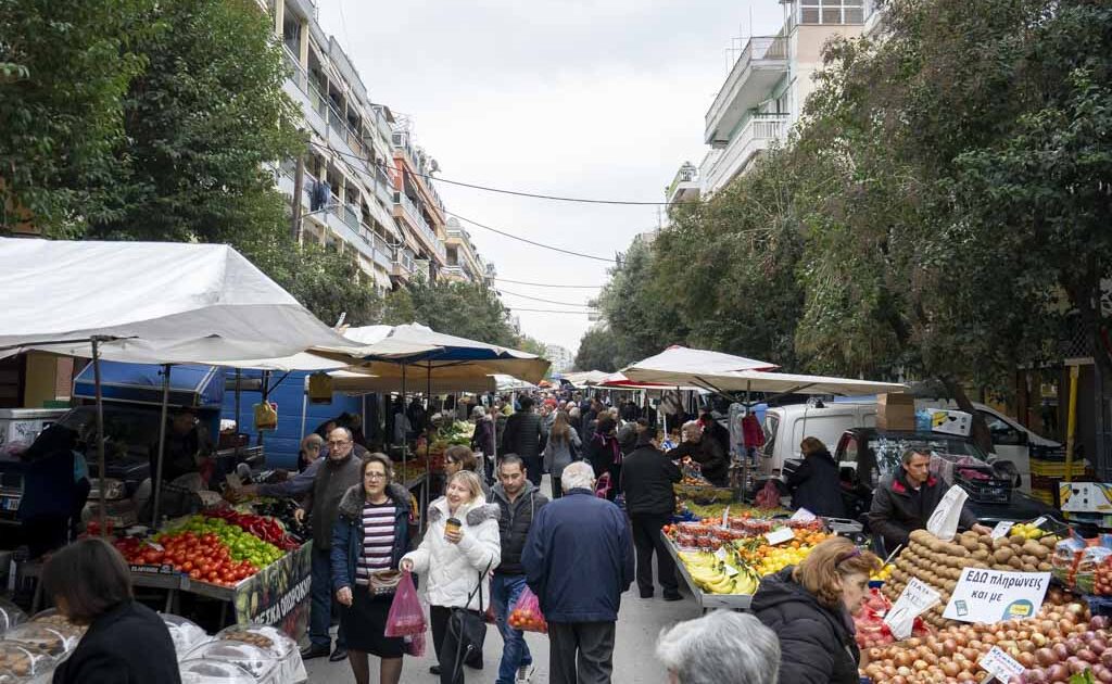 ΑΑΔΕ: Σαρωτικοί έλεγχοι σε λαϊκές αγορές και ταξί για POS και ταμειακές ...