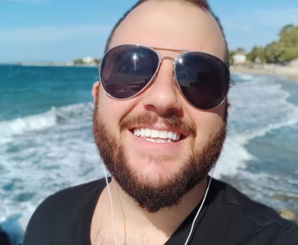 Πέθανε ο YouTuber, «Easy Purple» | Parallaxi Magazine