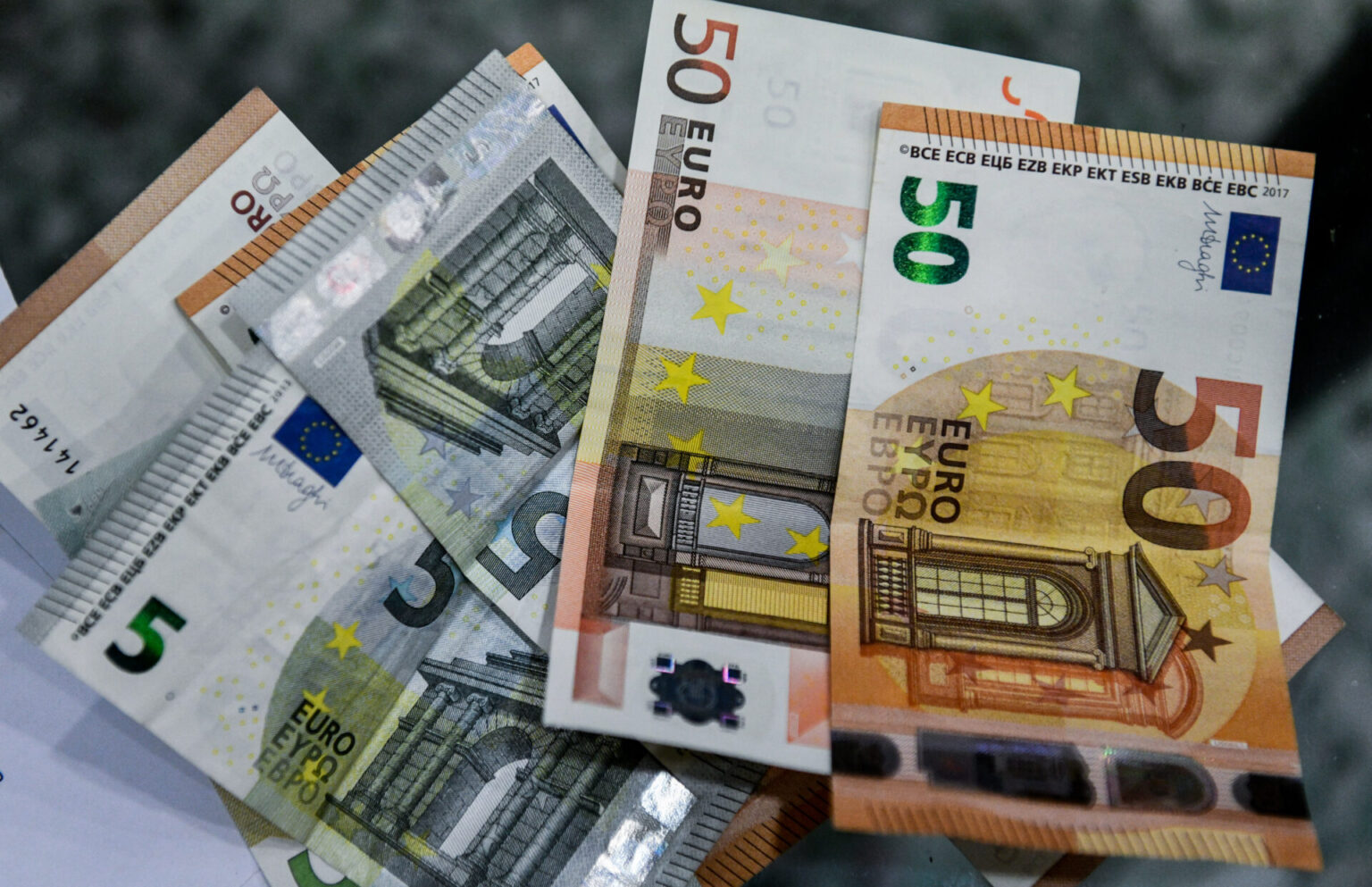 Ο χάρτης των επιδομάτων για το 2025: Οι μεγάλες αλλαγές, οι κερδισμένοι ...