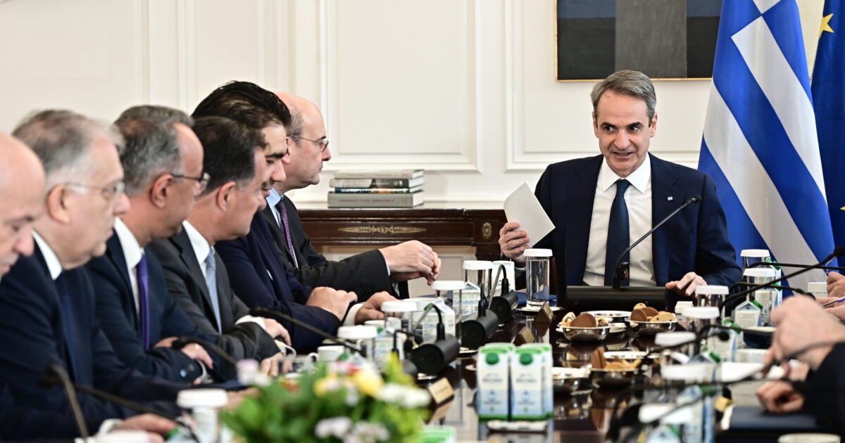 Μητσοτάκης στο Υπουργικό: «Ας γίνουν τα Τέμπη καταλύτης για σύγχρονα ...