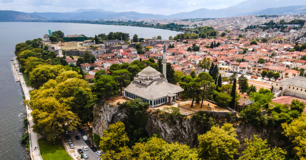 Αυτή είναι η πιο ευτυχισμένη πόλη της Ελλάδας για το 2025 | Parallaxi ...