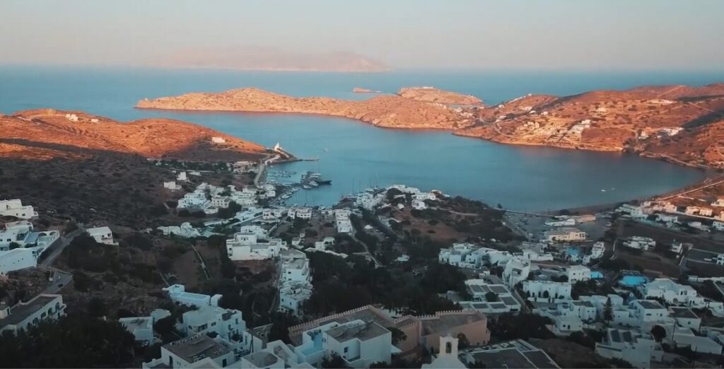 Το ελληνικό νησί που τα διεθνή ΜΜΕ χαρακτηρίζουν την «έκπληξη» του ...