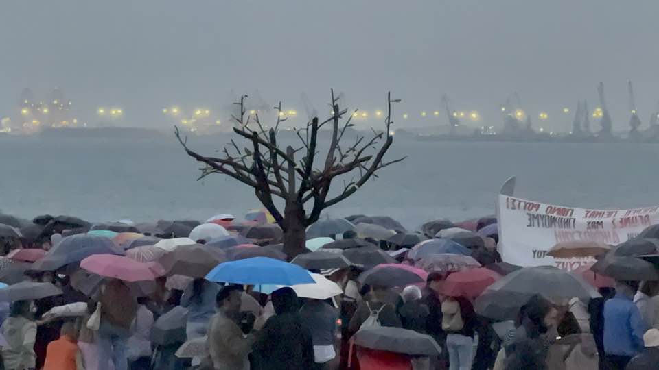 ΕΙΚΟΝΕΣ: Η Θεσσαλονίκη στο πλευρό του Πάνου Ρούτσι | Parallaxi Magazine