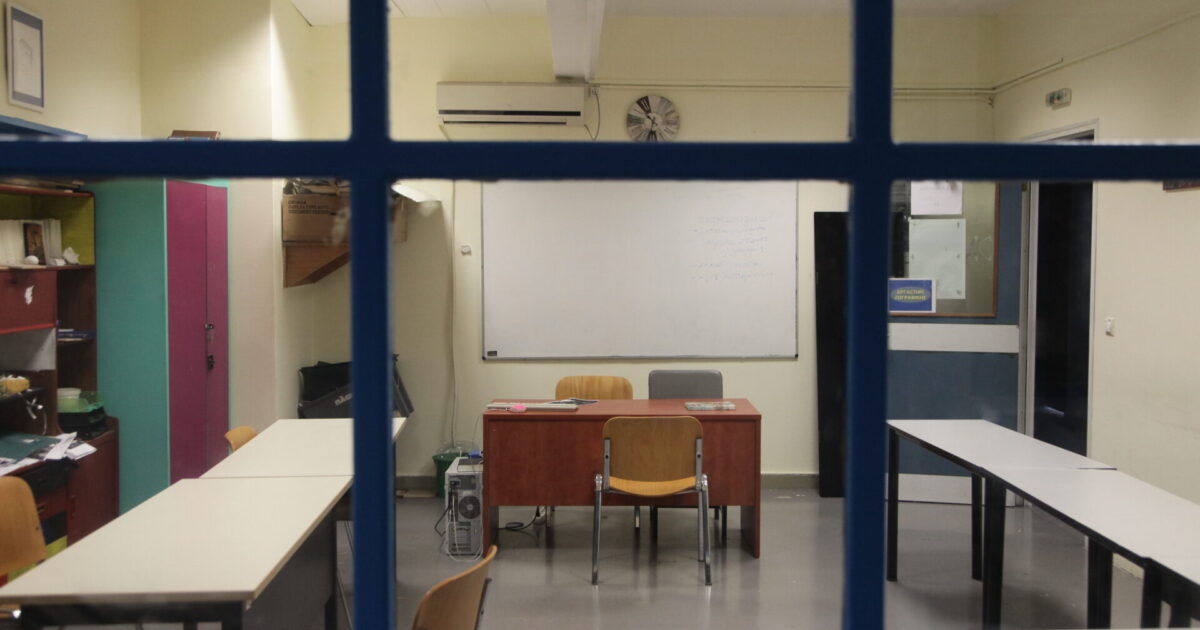 Τα βράδια που γράφονται οι δεύτερες ευκαιρίες | Parallaxi Magazine