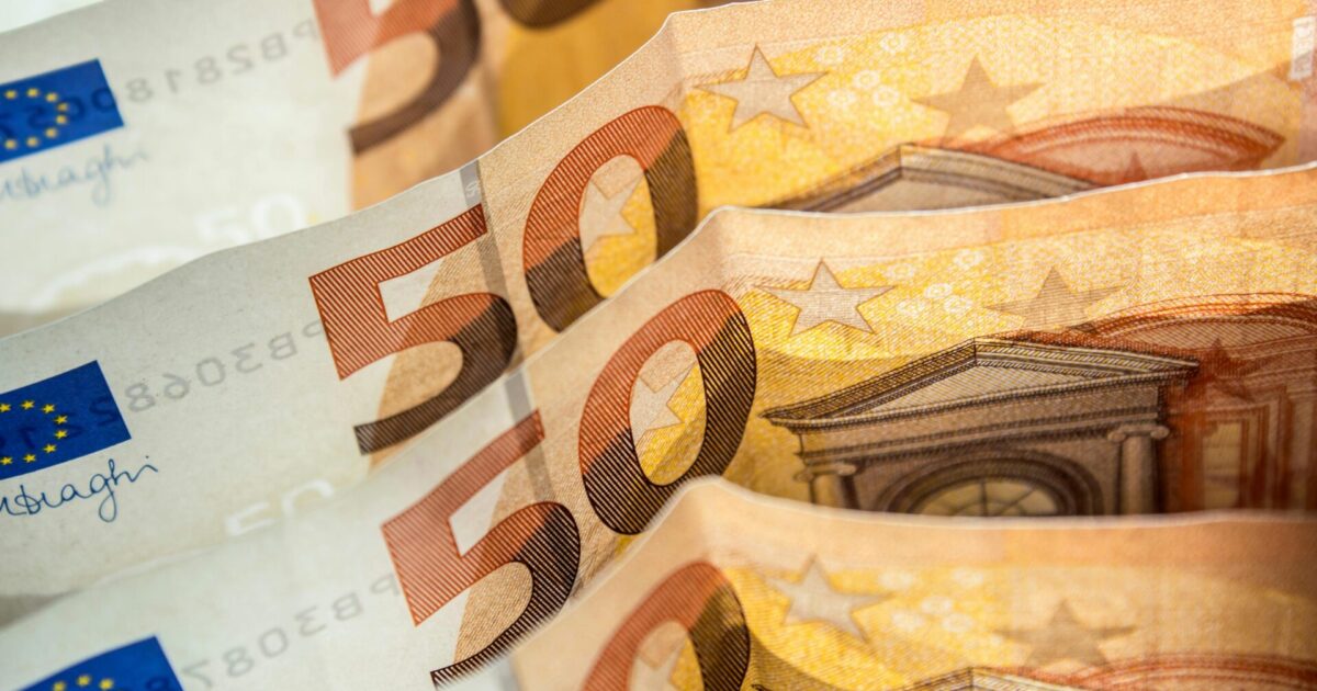 ΠΟΕΕΤ: Ποιοι υπάλληλοι βλέπουν από σήμερα αύξηση 2% στο βασικό μισθό ...