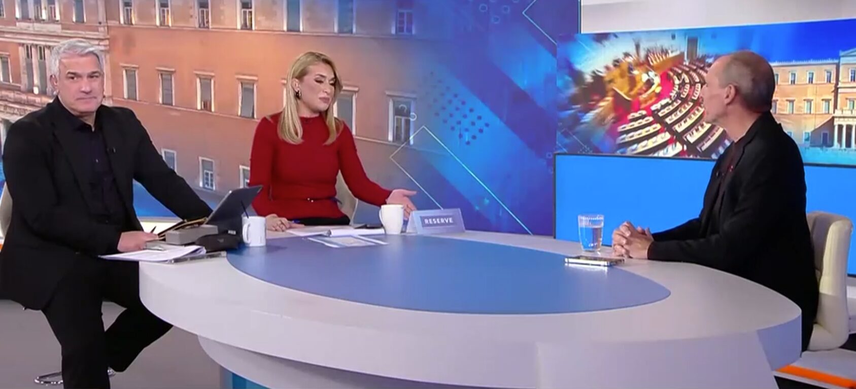 Βαρουφάκης: Ένταση on air για τις δηλώσεις με τα ναρκωτικά – Αποχώρησε ...