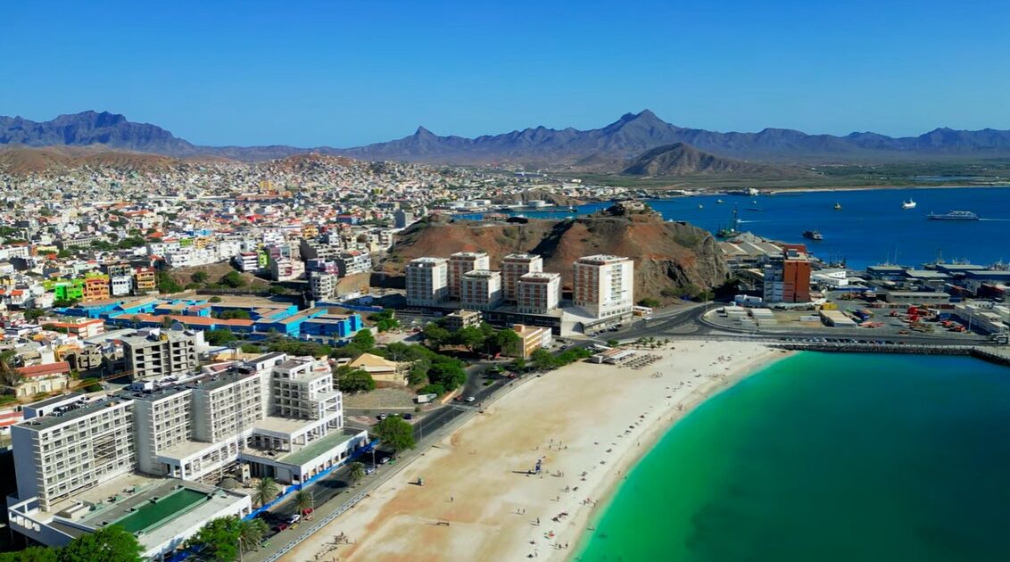 Αγαπημένοι προορισμοί για να βιώσεις τον χειμώνα αλλιώς | Parallaxi ...