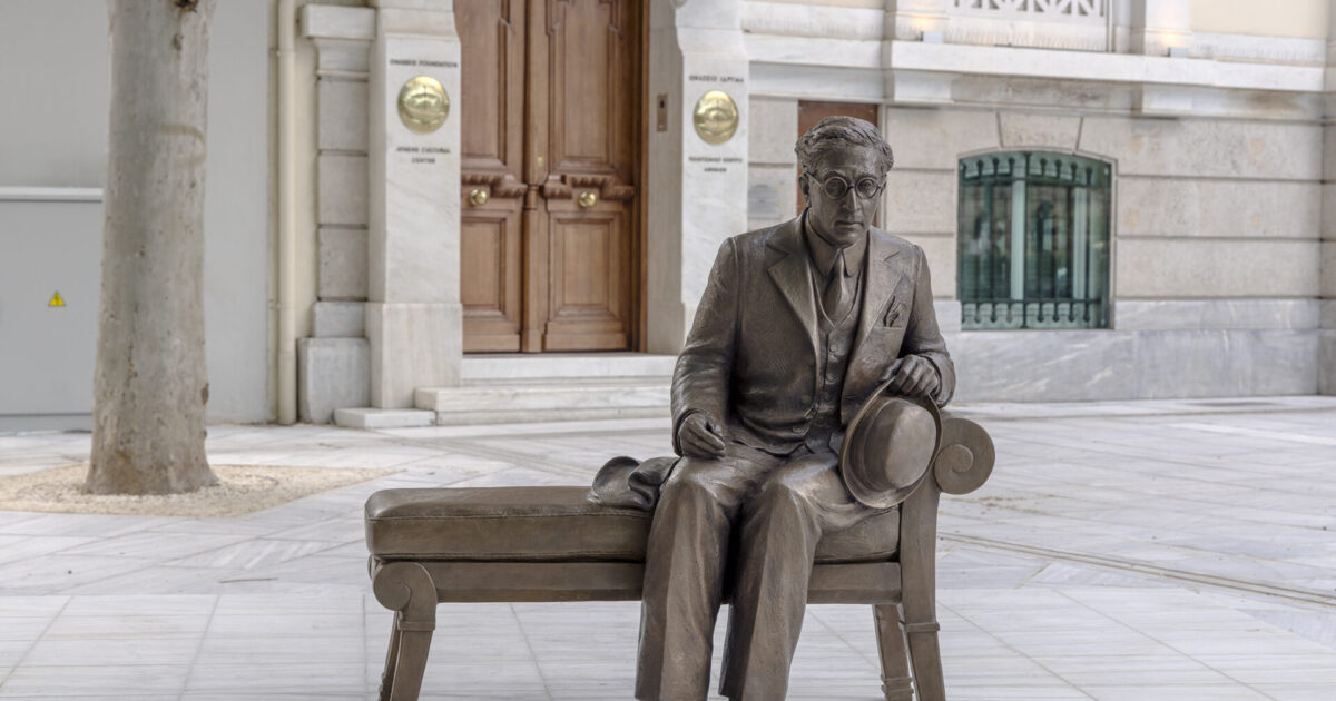 Ο Καβάφης επιστρέφει στην Αθήνα | Parallaxi Magazine