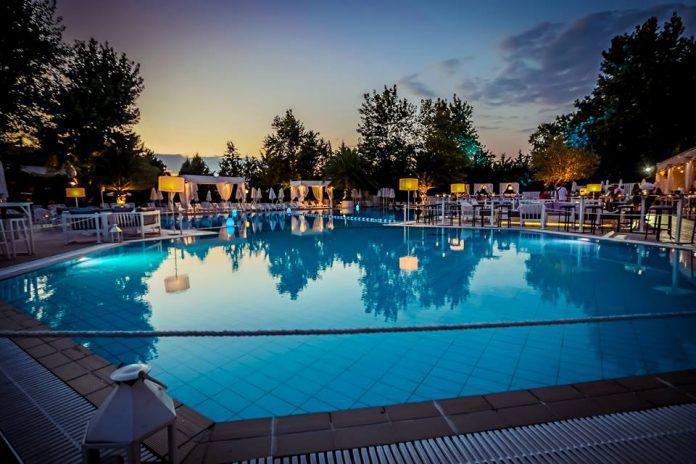 Όλες οι πισίνες που μπορείς να κολυμπήσεις στη Θεσσαλονίκη | Parallaxi ...